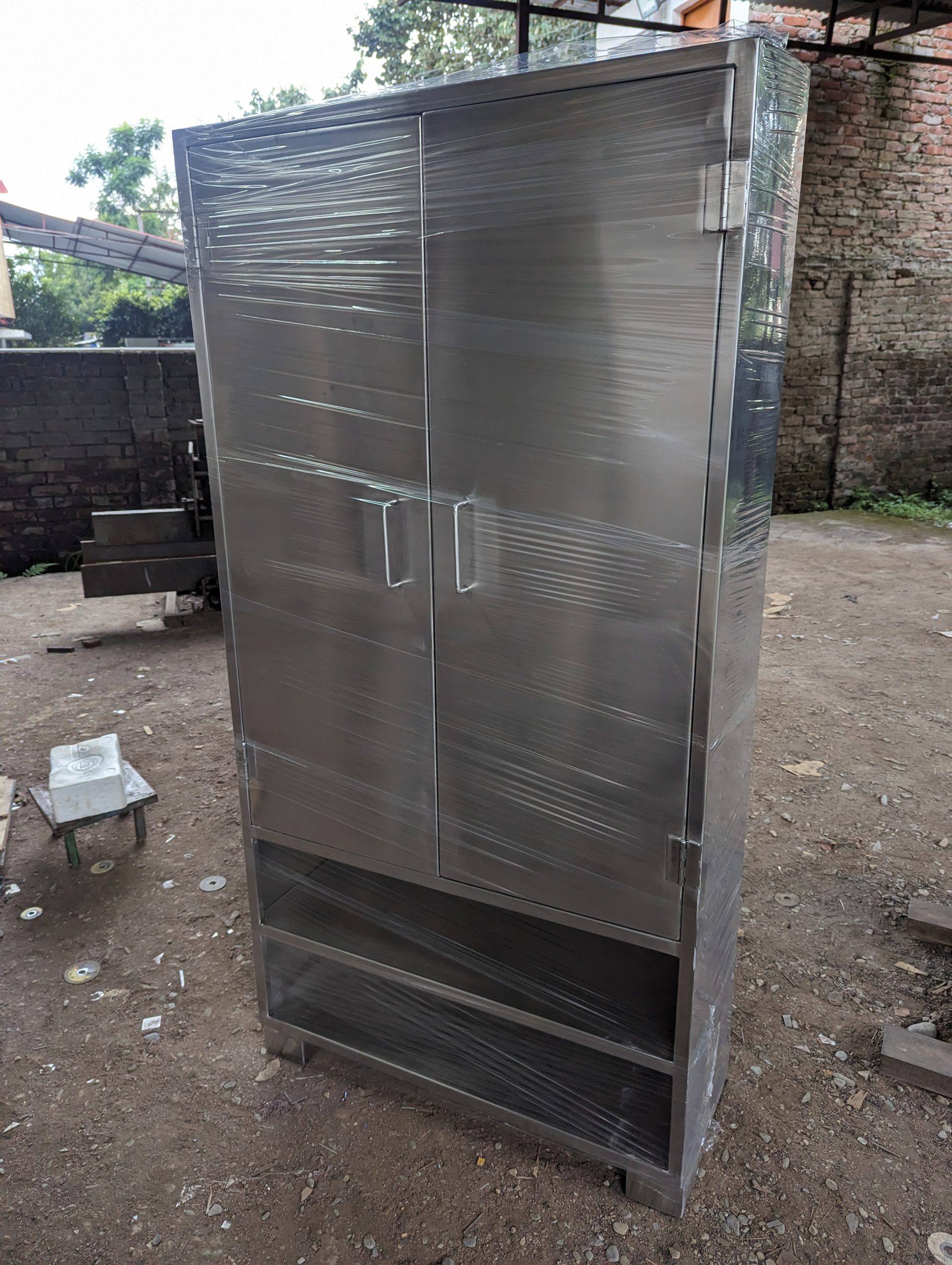 SS Cabinets and Racks – Universal Engineerrs